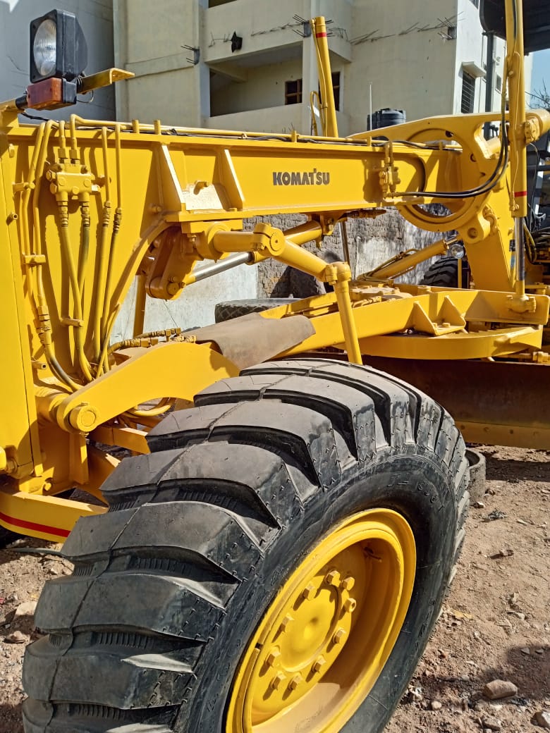 My Machine Guru, Caterpillar Motor Grader on Hire, Schwing Stetter Boom ...